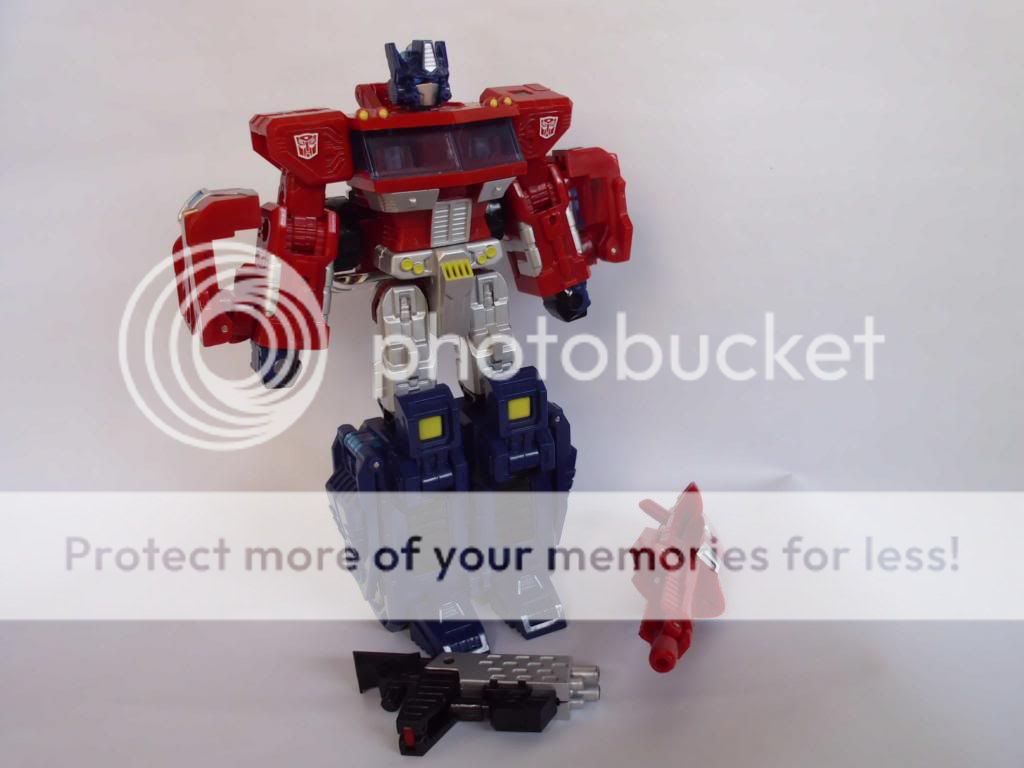 Voyager Class Henkei Convoy / Classic Optimus Prime KO | Edria's Realm